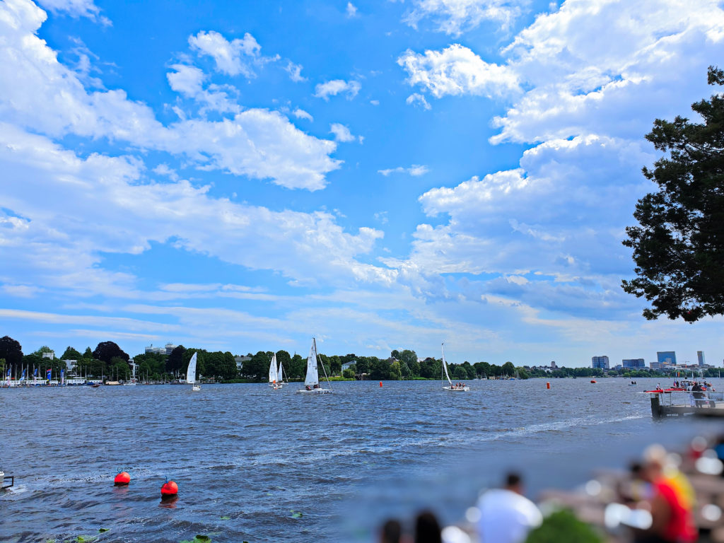 Lunch with a view of the Outer Alster Lake @ AlsterCliff ⋆ ByLisaD